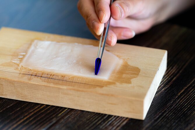 Traditional Japanese Fabric Flower-Making Tsumami Zaiku Class - Artistic Traditions of Tsumami Zaiku