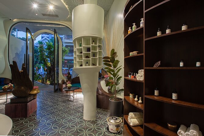 Traditional Khmer Massage is an extremely relaxing treatment that uses no oil. - An In-Depth Look at the Experience