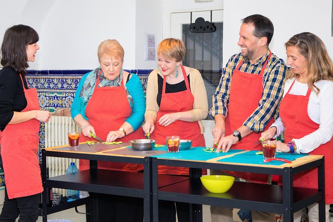 Traditional Paella & Wine Tasting- Cooking Class - Key Points