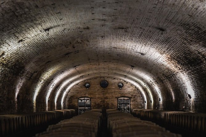 Traditional Tour Viña Cousiño Macul Official Portuguese - Booking and Cancellation Policy