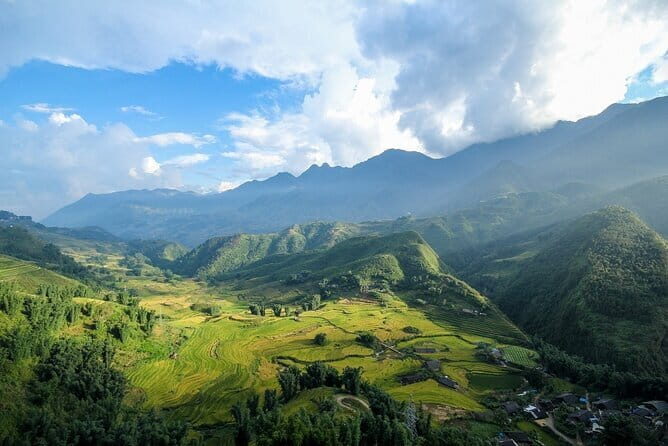 Train Street, Duong Lam village, Quintessence of Tonkin Show Tour - Final Thoughts