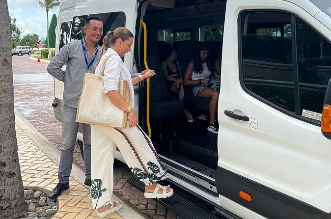 Transfer Airport to Hotel Nickelodeon from 1 to 8 persons - Frequently Asked Questions