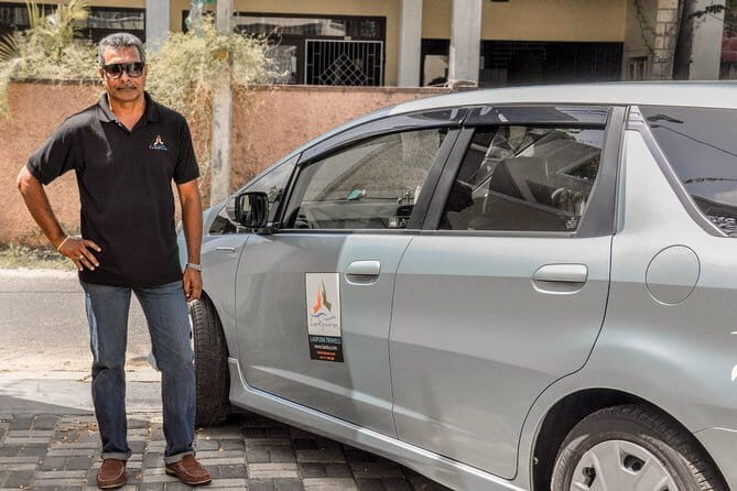 Transfer between Colombo (CMB) Airport and The Kingsbury, Colombo - Key Points