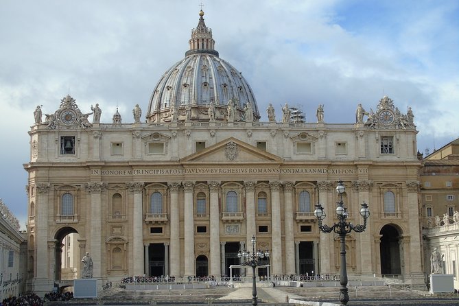 Transfer Fiumicino Fco Airport to Civitavecchia Port with 3 hours Rome Tour - Who Should Consider This Tour?