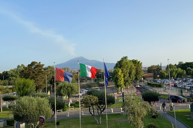 Transfer From Catania Airport to Syracuse or Taormina - Booking Information