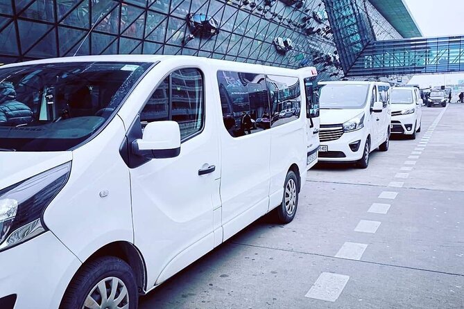 Transfer from Krakow (Balice airport) to Nowy Scz - Who Should Consider This Service?