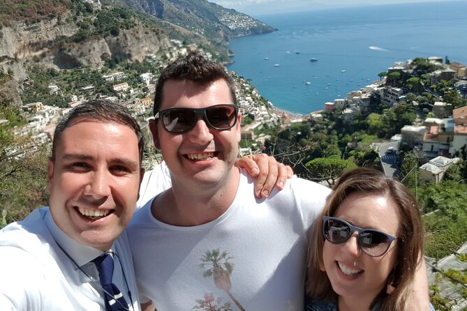 Transfer from Naples area to Sorrento area from 4 to 6 passengers - The Bottom Line