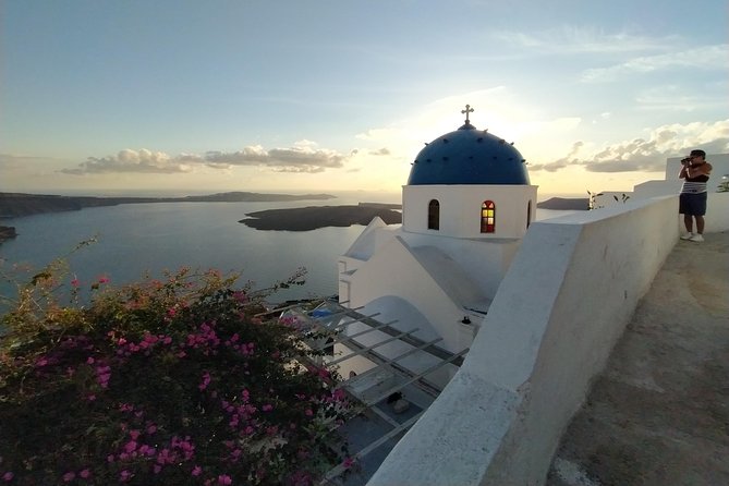 Transfer from Oia to Fira and Airport - Why This Transfer Works Well