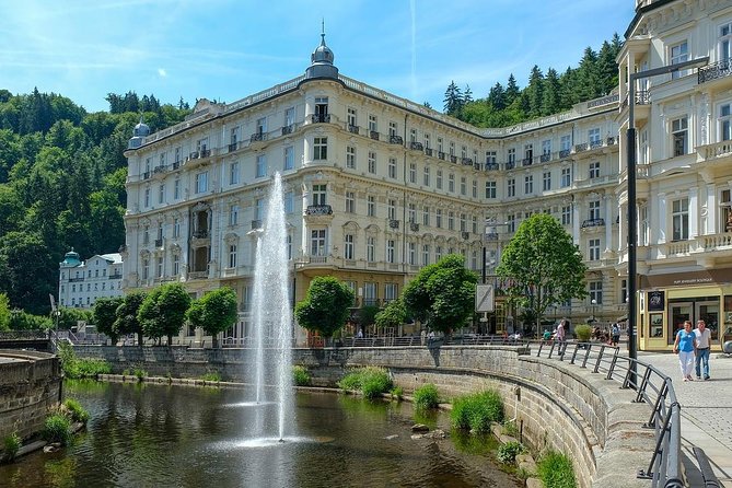Transfer from Prague to Karlovy Vary: Private daytrip with 2h for sightseeing - FAQs