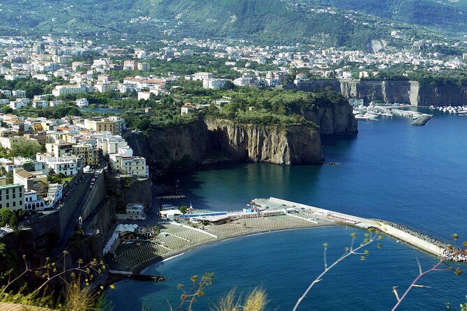 Transfer from Sorrento to Naples ( Naples to Sorrento too) - The Vehicle and Service Quality