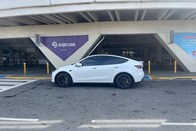 Transfer in Tesla from SDQ Airport to Santo Domingo - FAQs
