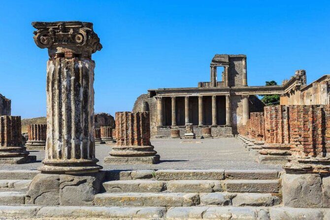 Transfer Naples Sorrento with stop Pompeii - Introduction to the Experience