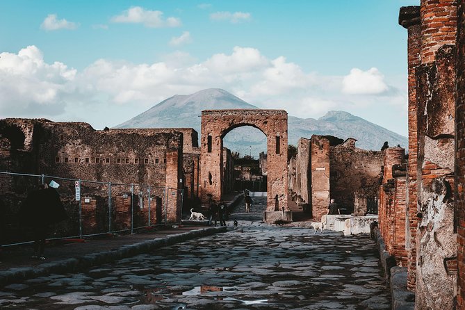 Transfer Naples to Sorrento, stop Pompei - Key Points