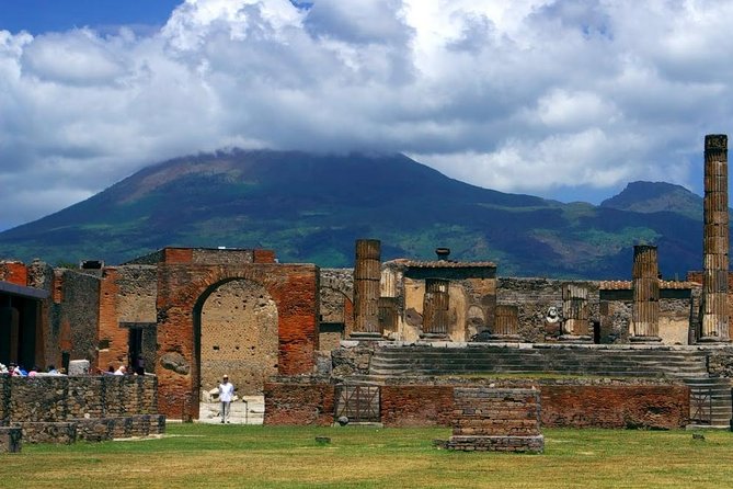 Transfer Naples to Sorrento with stop to visit Pompeii ruins - The Transportation Experience