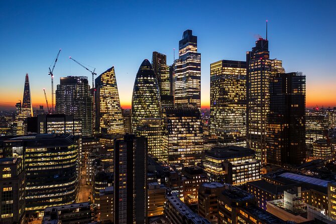 Transfer To or From London Heathrow Airport to Central London - Airport Pickup and Monitoring