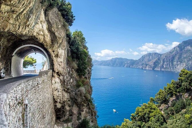 Transfers from Naples to Sorrento Positano Amalfi Ravello Maiori - Key Points