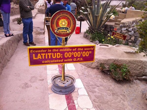 Transport to Middle of the World Plaza and Intiñan Museum - Key Points