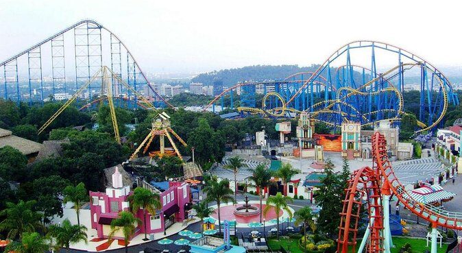 Transportation and access to Six Flags amusement park - FAQ