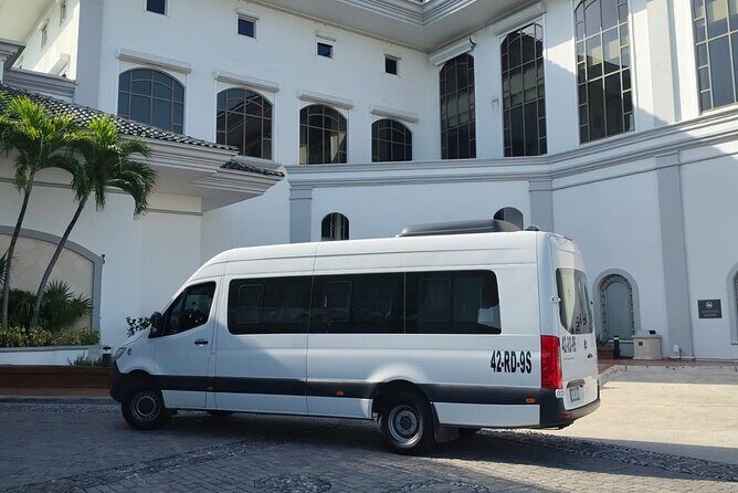 Transportation Playa DE l Carmen to Cancun Airport from 1 to 8 Travelers - Introduction
