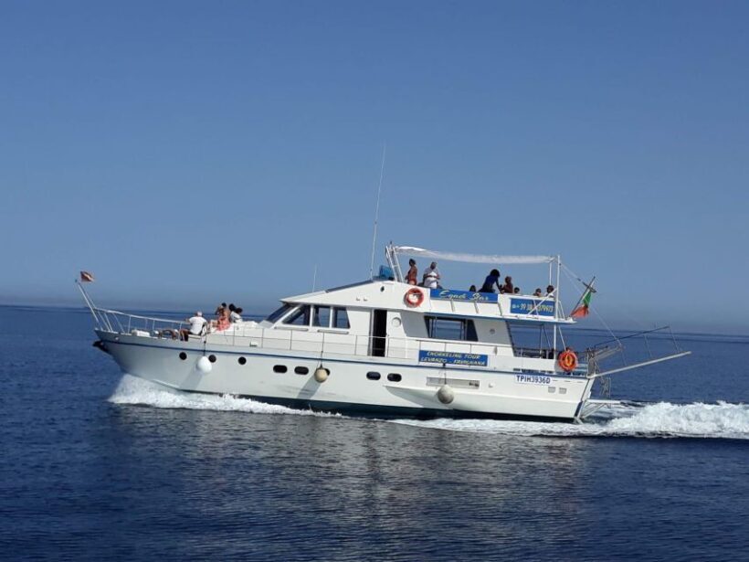 Trapani: Yacht Excursion to Levanzo and Favignana with Lunch - Key Points