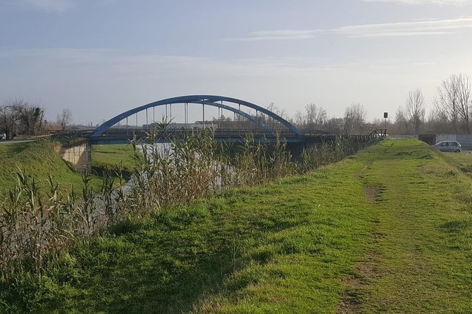 Travel along the paths of Lake Porta by e-bike - Practical Details and Considerations