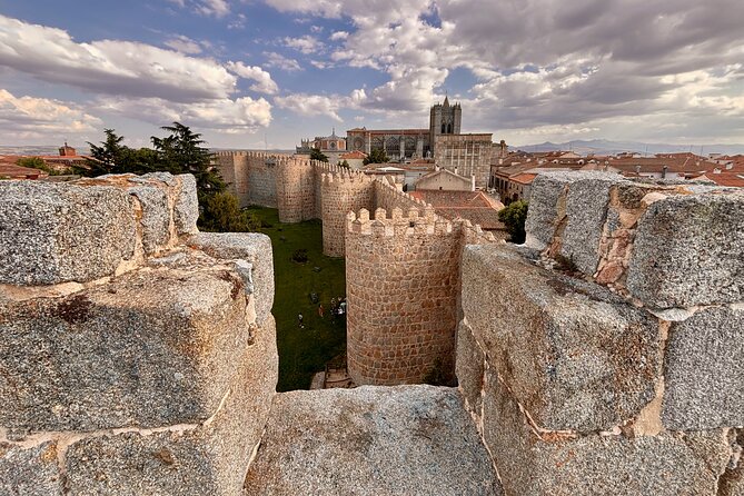Travel through Segovia and Avila in a Small Group from Madrid - FAQ