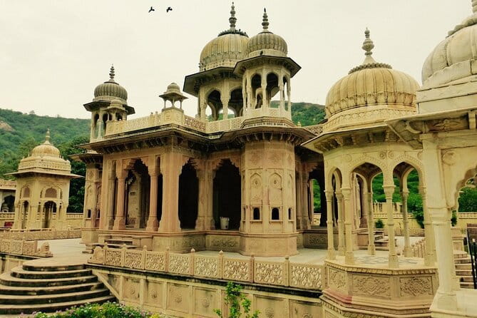 Travel Through the Streets of Jaipur by Tuktuk with a Local - Exploring Jaipur’s Streets with a Local in a Tuktuk