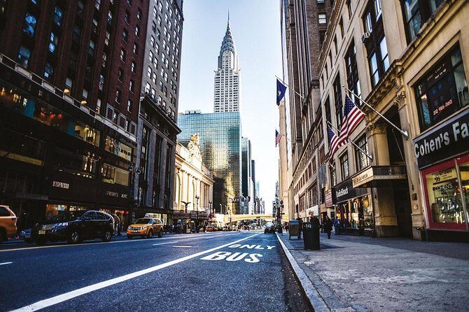 Treasure hunt in Midtown with New York in French - The Sum Up