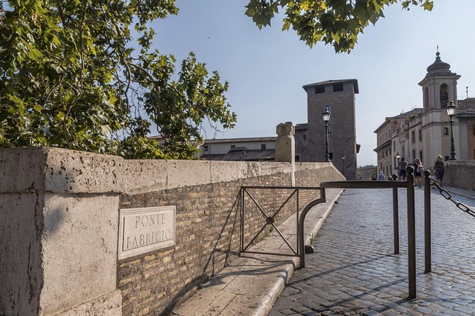 Treasure hunt in Rome, Ghetto and Trastevere - Who Will Love This?