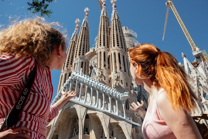 Treasures of Barcelona: Private Gaudi Walking Tour - Marveling at the Unfinished Splendor of Sagrada Familia
