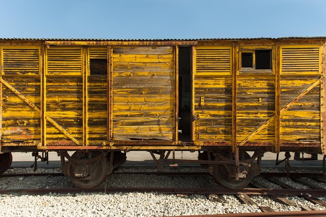 Treblinka Concentration Camp, Heartbreaking Tour From Warsaw - The Role of Guides in Enhancing the Experience