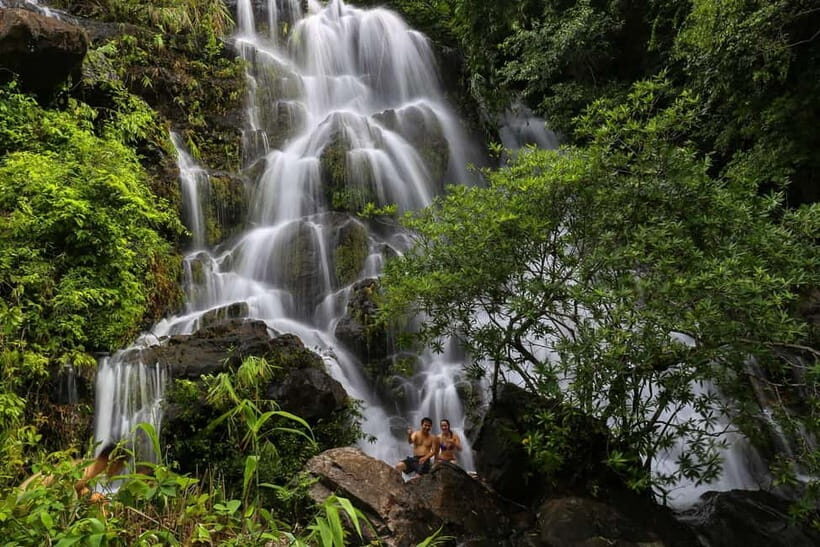 Trek Botanic Garden & Discover Phong Nha Cave Boat Tour - Lunch with a Local Flavor