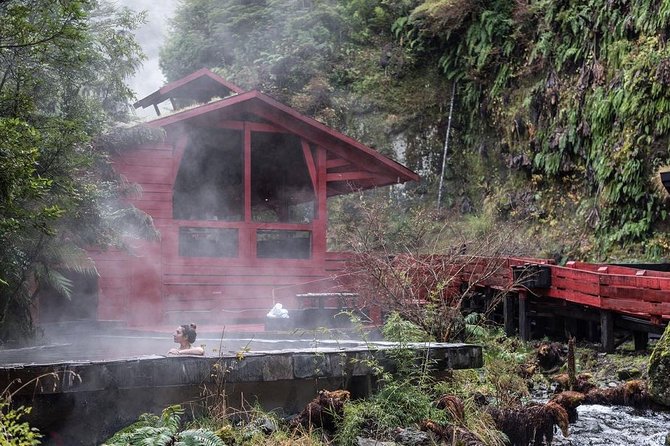  Trekking Mirador El Volcano + Geometric Hot Springs - Exploring the Geometric Hot Springs