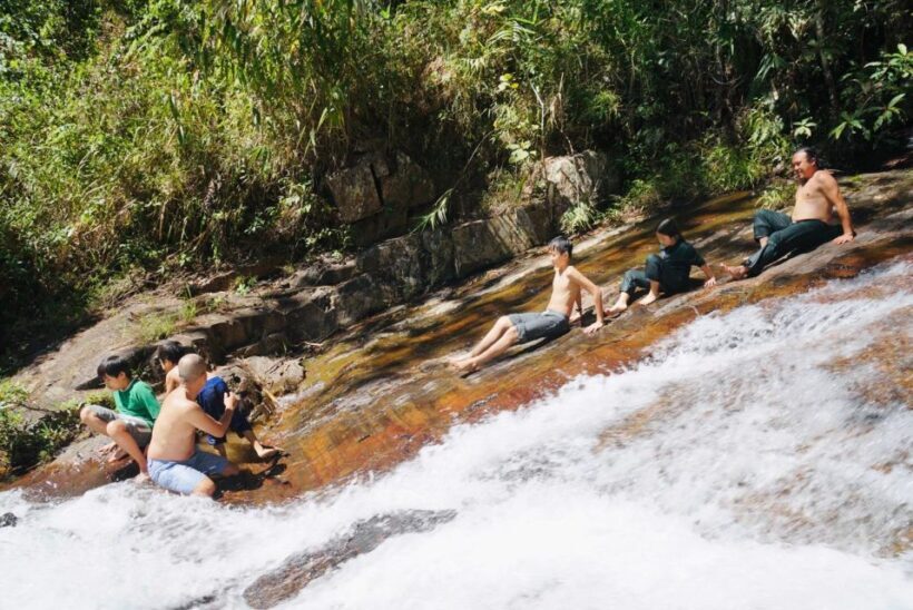 Trekking to Hidden Waterfall & Sturgeon Farm for dog-lovers - The Guide and Group Size