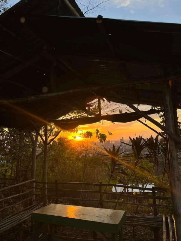 Trekking to see the beautiful view of Cebu City - Key Points