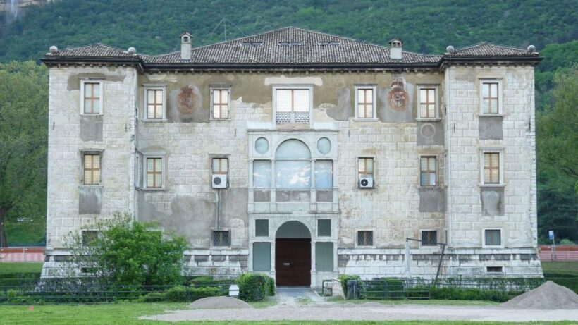 Trento Audioguide - TravelMate app for your smartphone - Potential Drawbacks and User Experience
