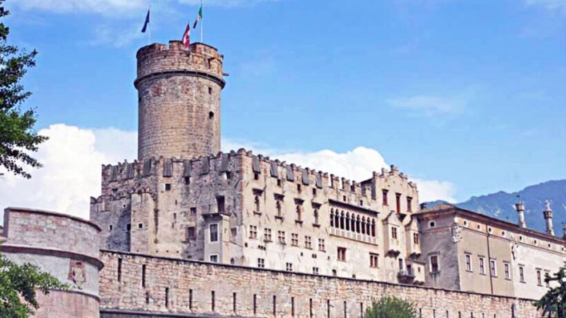 Trento Audioguide - TravelMate app for your smartphone - Pricing and Value Analysis