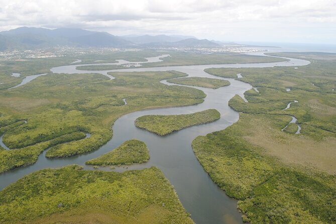 Trinity Inlet Self-Drive Pontoon Boat Hire in Cairns - FAQs