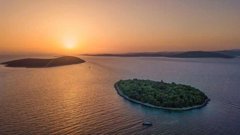 Trogir and Split Private Blue Lagoon & olta 3 Islands Tour - Why Travelers Love This Tour
