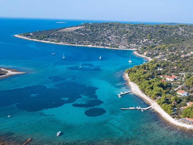 Trogir: Private speedboat tour to Blue Lagoon and 3 Islands - The Sum Up