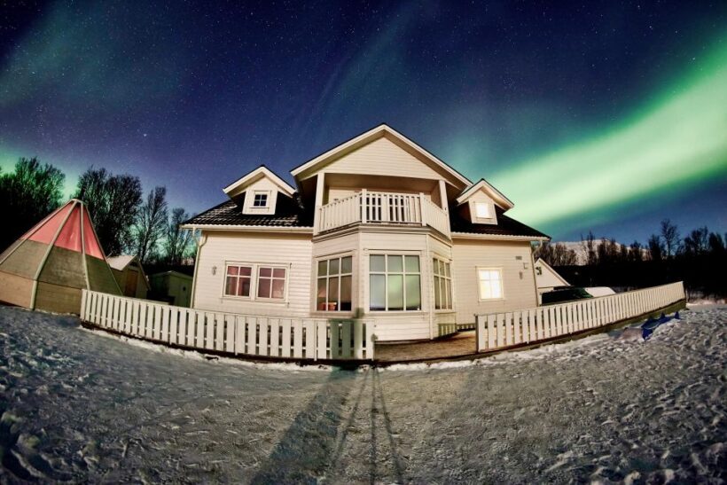 Tromsø: Aurora Crystal Lavvo Overnight Stay with Activities - An In-Depth Look at the Experience
