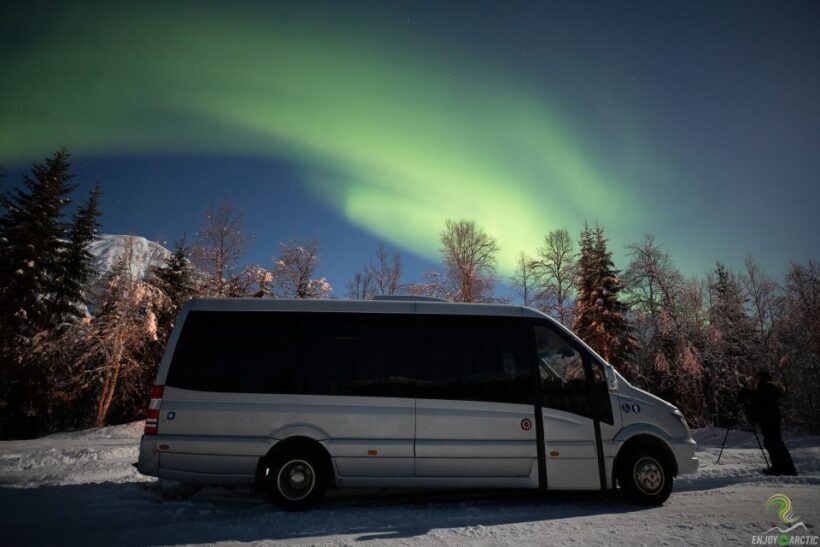 Tromsø: Northern Lights Trip with Campfire and Snacks - A Close Look at the Tour Experience