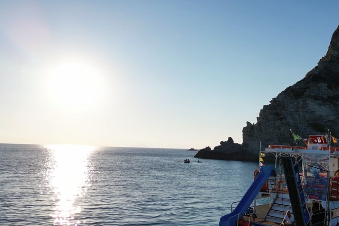 Tropea - Capo Vaticano sunset boat tour with aperitif - Who Should Consider This Tour?