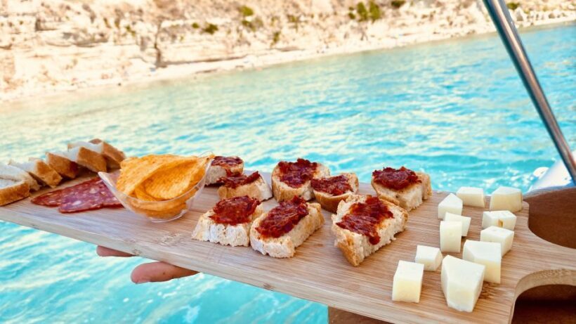 Tropea: Private Boat Rental with Skipper and Snacks - The Experience on the Water
