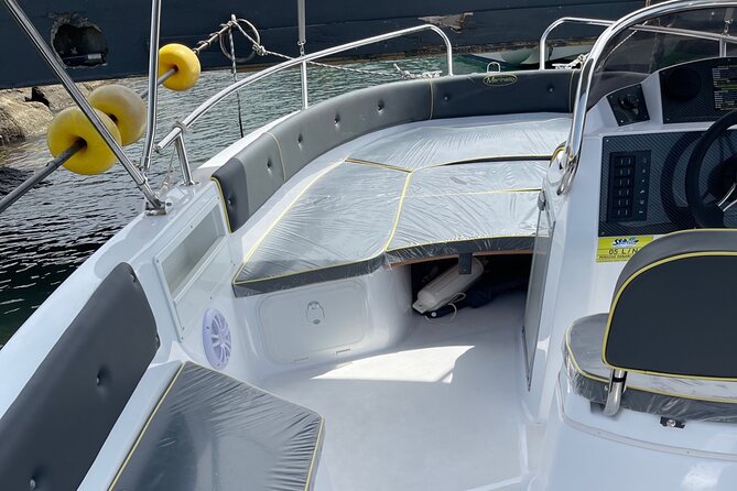 Tropea: Rental New Boat 2025. 4 Hours of Pure Fun - 7 Seats. - Enjoying Refreshing Swims