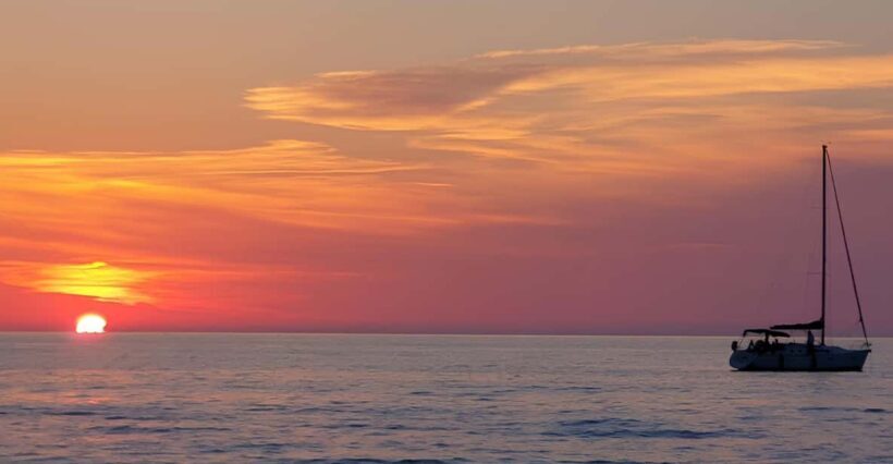 Tropea: Sunset Aperitif on a Sailing Boat - Key Points