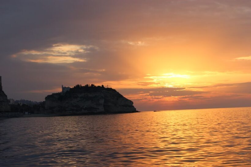 TROPEA: tramonto con aperitivo e snorkeling max.2 pax - A Closer Look at the Tropea Sunset & Snorkeling Tour