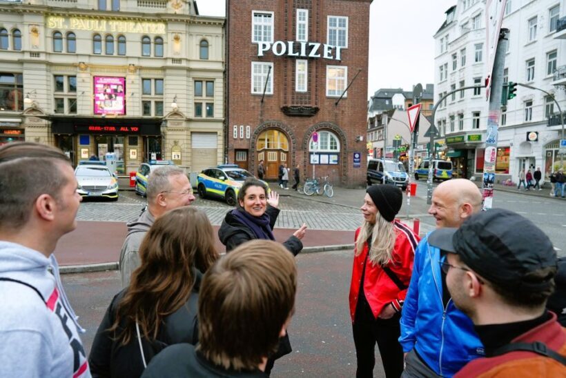True Crime-Quiztour  kultige Tatorte & knifflige Fragen - A Closer Look at the Tour Experience