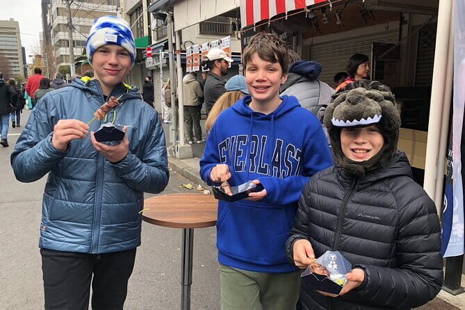 Tsukiji Outer Market Seafood Breakfast Tour in Tokyo - Exploring the Tsukiji Outer Market Seafood Breakfast Tour in Tokyo