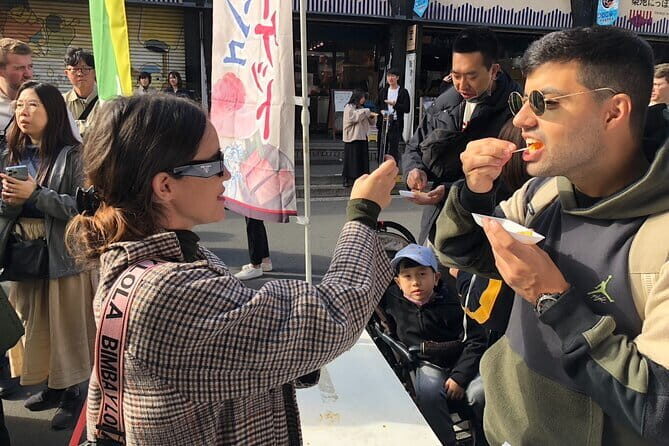 Tsukiji Outer Market Seafood Breakfast Tour in Tokyo - What travelers are saying